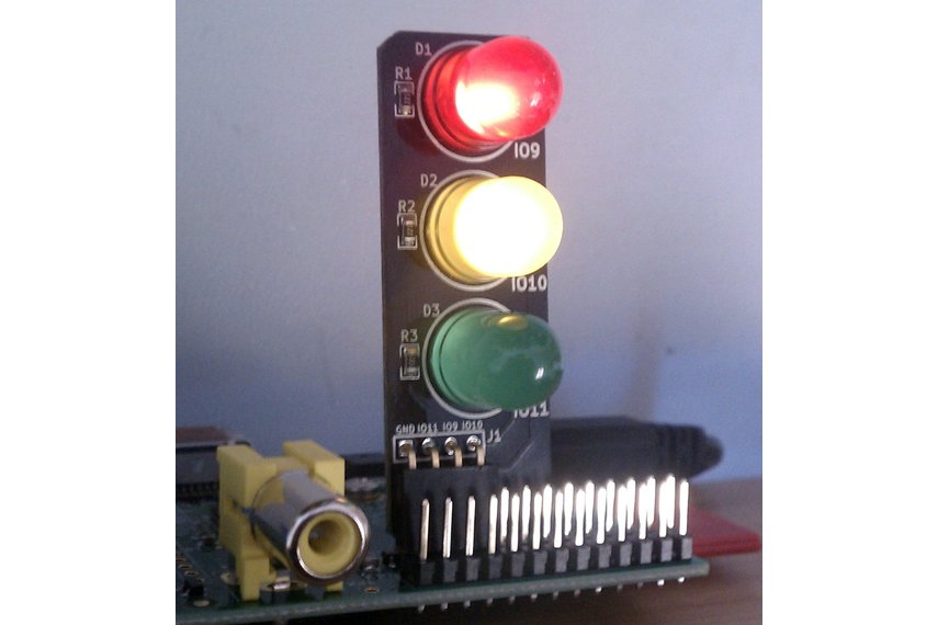 Pi Traffic Light from LowVoltageLabs on Tindie